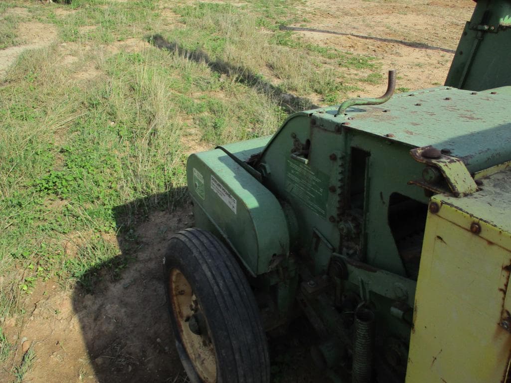 Tractor Zoom - John Deere 38