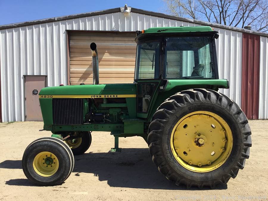 John Deere 4230 Tractors 100 to 174 HP for Sale | Tractor Zoom