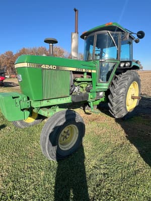 John Deere 4240 Lot No. 34 Tractors For Sale with 4,716 Hrs | Tractor Zoom