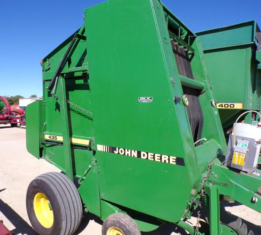 SOLD - John Deere 435 Hay and Forage with --- Bales | Tractor Zoom