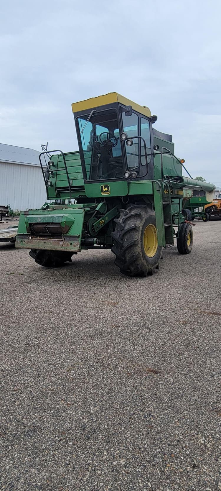 SOLD - John Deere 4420 Combines Other | Tractor Zoom