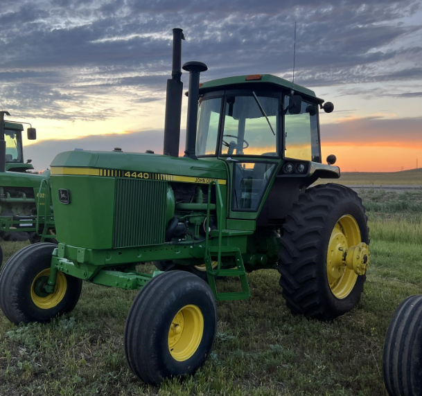 SOLD - John Deere 4440 Lot No. 296abc74-23c4-11ed-8bec-0246304ce823 ...
