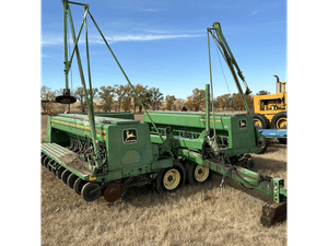 SOLD - John Deere 455 Lot No. 3470 Planting with 35 ft | Tractor Zoom