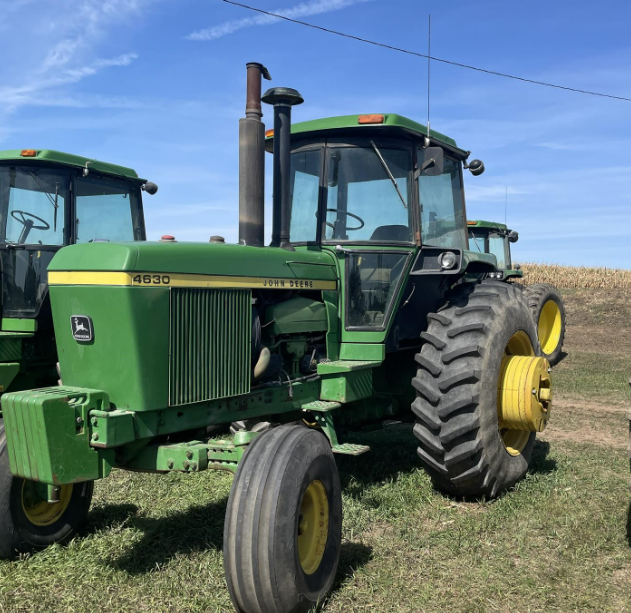 Tractor Zoom - John Deere 4630