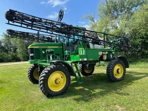 SOLD - John Deere 4700 90' self-propelled sprayer Chemical Applicators ...