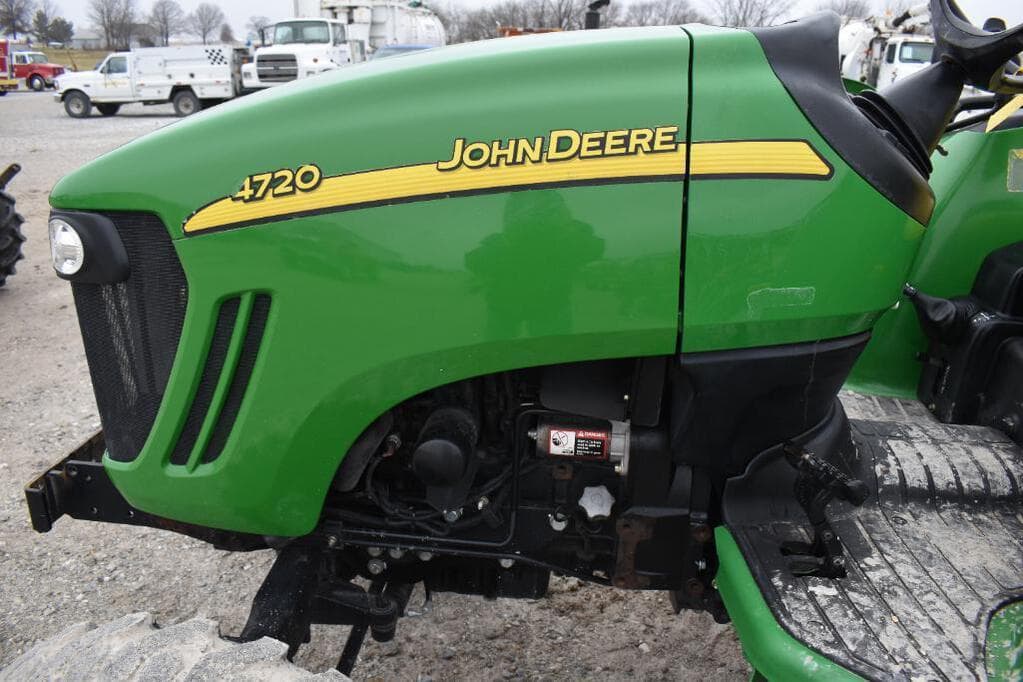 Tractor Zoom - John Deere 4720