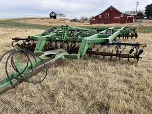 SOLD - John Deere 510 Lot No. 44749 Tillage with --- Shanks | Tractor Zoom