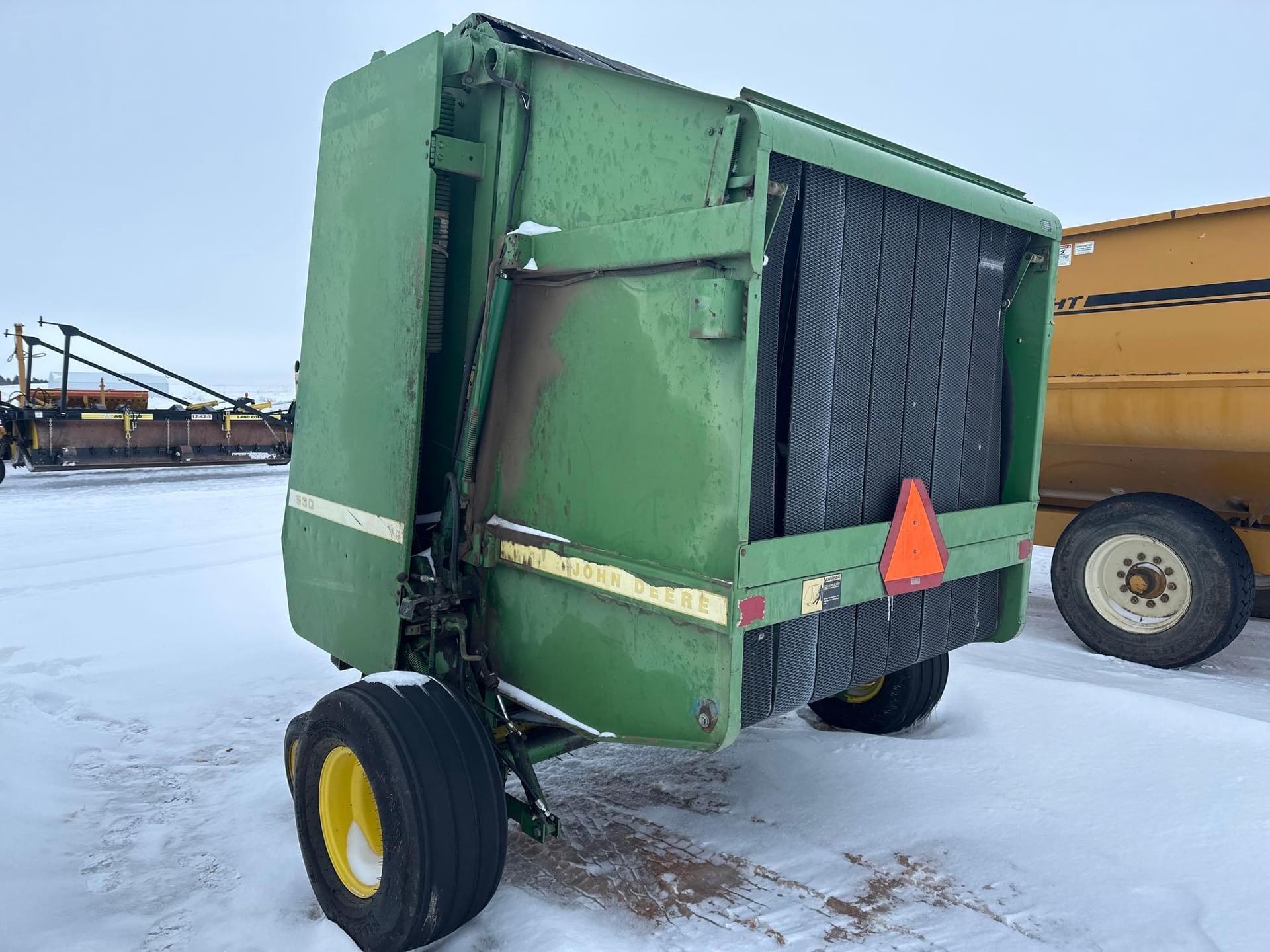 Tractor Zoom - John Deere 530