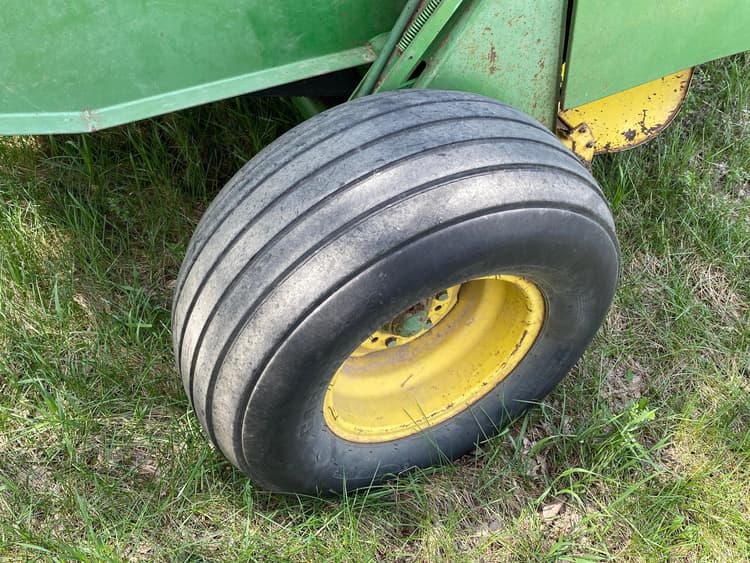 John Deere 530 Hay and Forage Balers - Round for Sale | Tractor Zoom