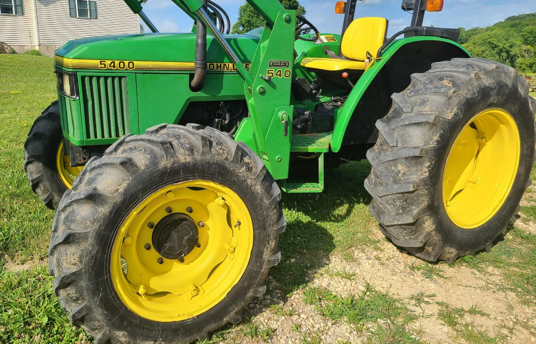 SOLD - John Deere 5400 Lot No. c44548f2-135f-11ed-9544-0246304ce823 Tractors with 6,186 Hrs ...