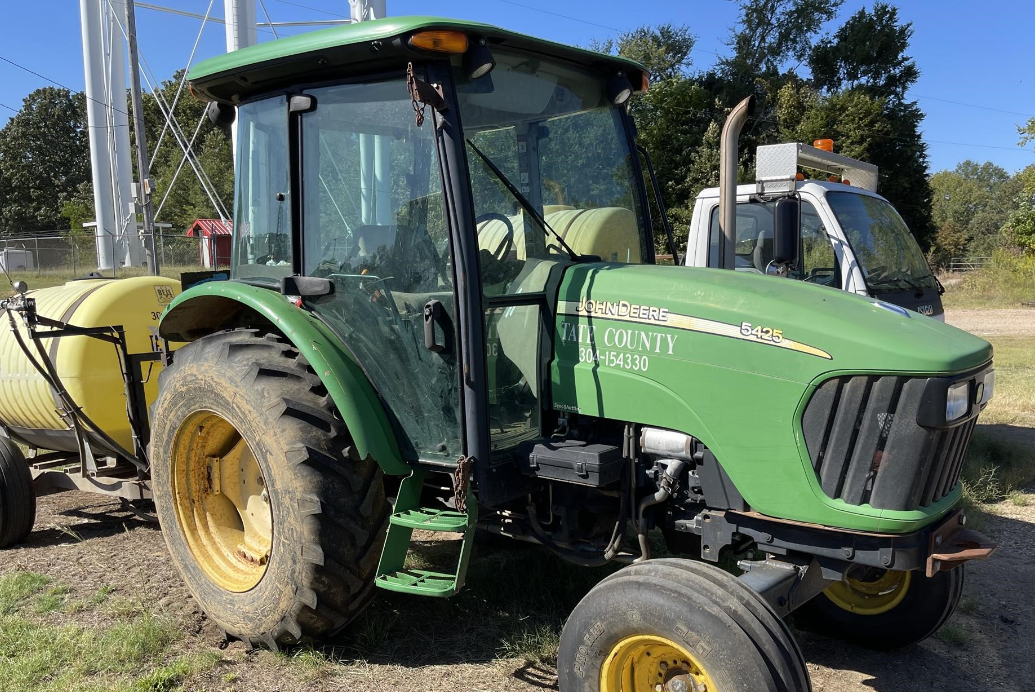 SOLD - John Deere 5425 Tractors 40 to 99 HP | Tractor Zoom