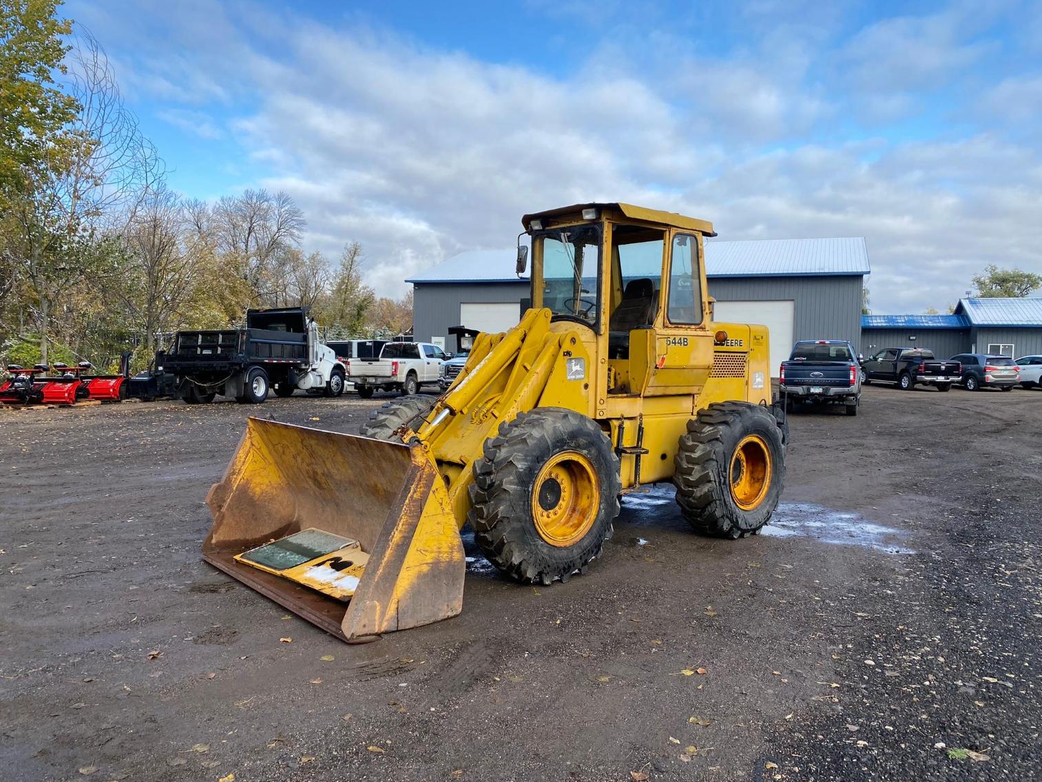 SOLD - John Deere 544B Construction with --- Hrs | Tractor Zoom
