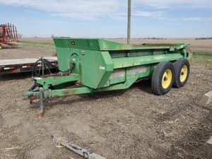 SOLD - John Deere 550 Manure Spreader Manure Handling | Tractor Zoom
