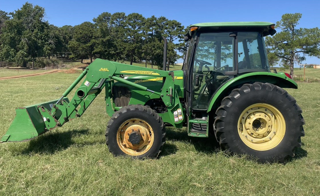 SOLD - John Deere 5525 Tractors with 3,937 Hrs | Tractor Zoom