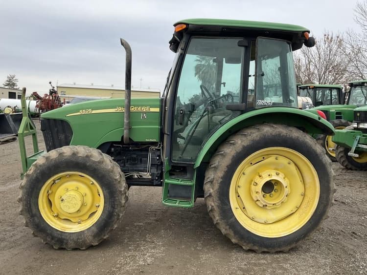 John Deere 5525 Tractors 40 to 99 HP for Sale | Tractor Zoom