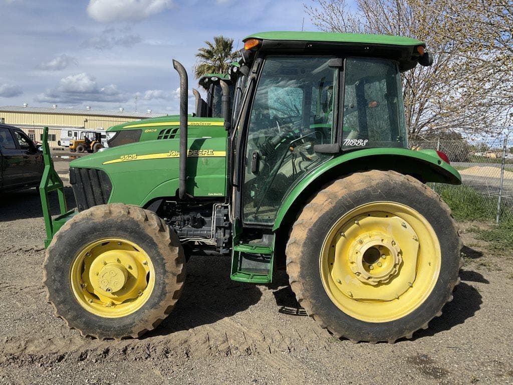 Tractor Zoom - John Deere 5525
