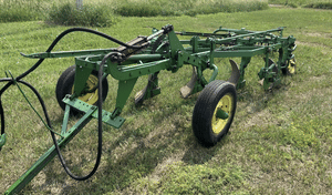 SOLD - John Deere 555 Tillage with 4 Bottoms | Tractor Zoom