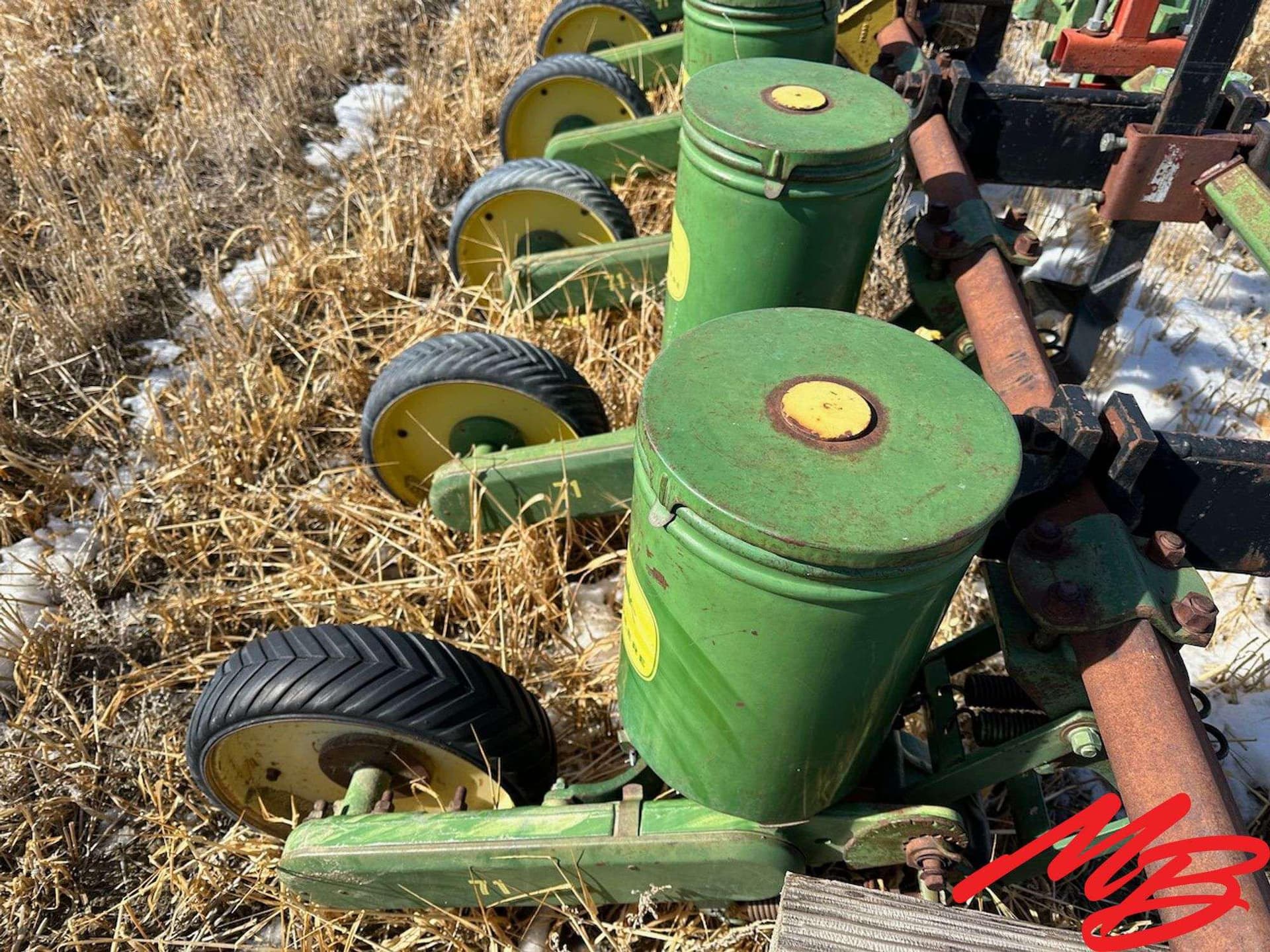 Tractor Zoom - John Deere 569