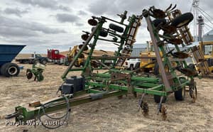 SOLD - John Deere 610 chisel Tillage with 36 ft | Tractor Zoom