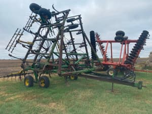 SOLD - John Deere 610 Chisel Plow Tillage with 41 ft | Tractor Zoom