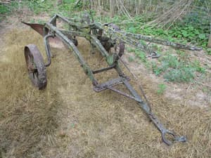 SOLD - John Deere 612 Lot No. 5513 Tillage with 2 Bottoms | Tractor Zoom