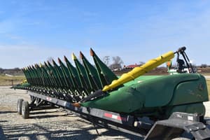 SOLD - John Deere 618C Lot No. 44 Harvesting with --- Rows | Tractor Zoom