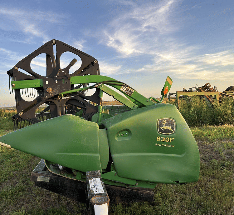 John Deere 630F Harvesting Headers - Platform for Sale | Tractor Zoom