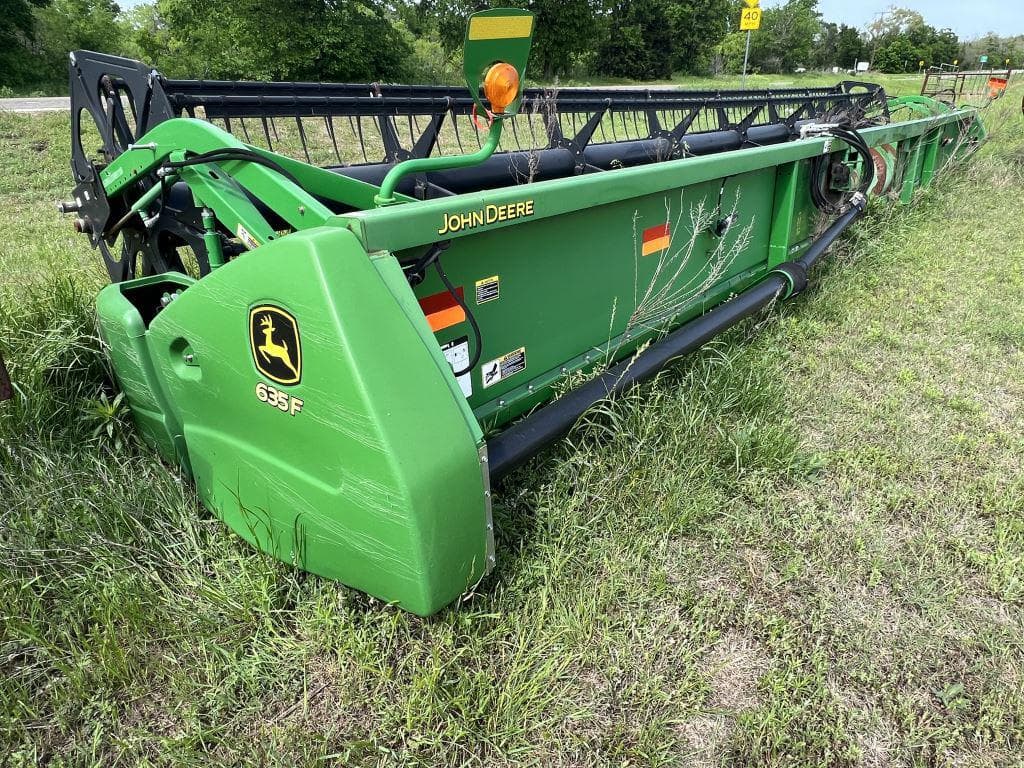 John Deere 635F Harvesting Headers - Platform for Sale | Tractor Zoom