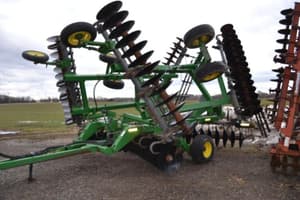 SOLD - John Deere 637 Disk harrow with JD 200 foldup crumbler Tillage ...