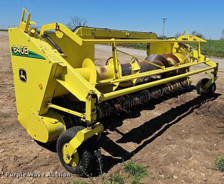 John Deere 640B Harvesting Headers - Forage for Sale | Tractor Zoom