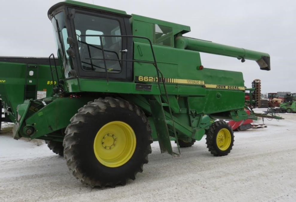 SOLD - John Deere 6620 Titan II Combines with 2,494 Hrs | Tractor Zoom