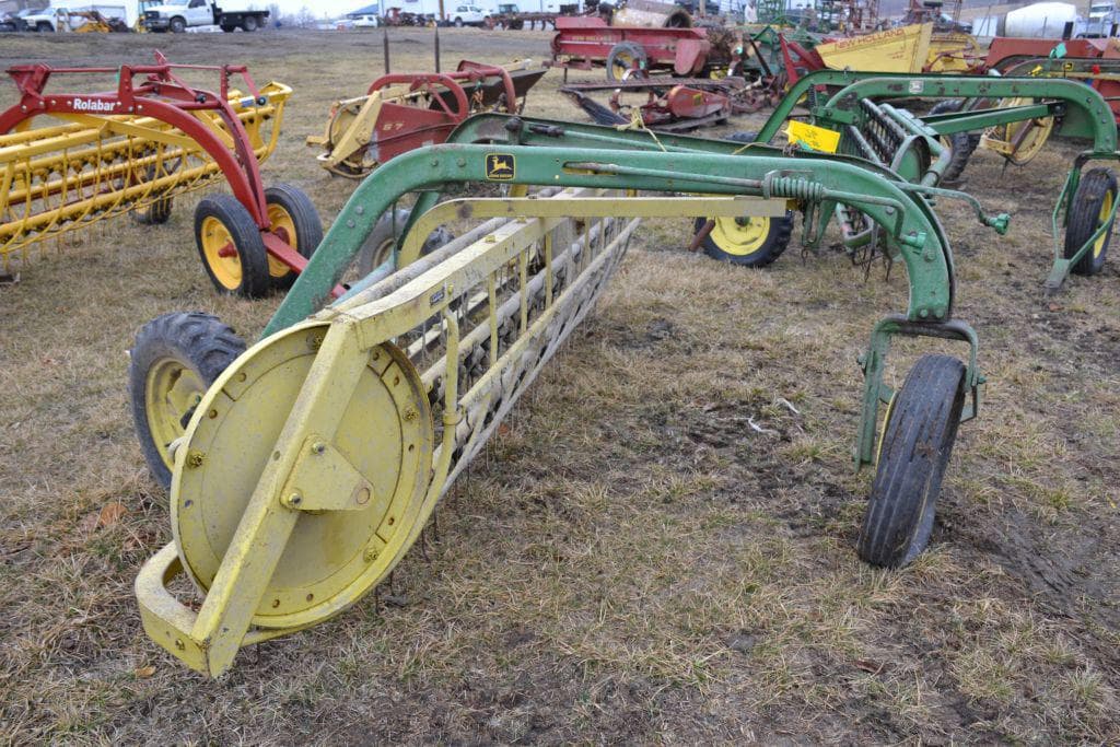 Tractor Zoom - John Deere 670