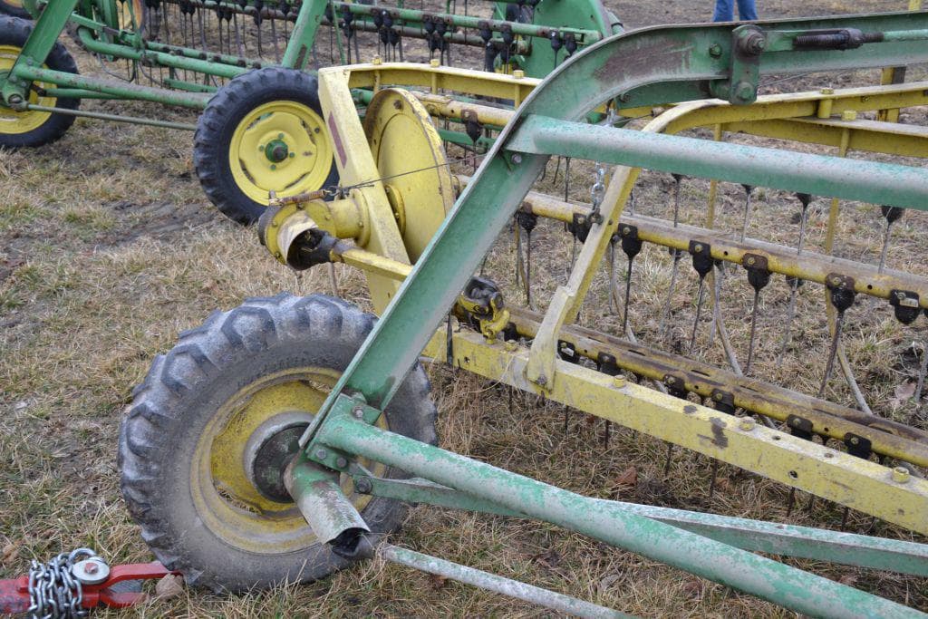 Tractor Zoom - John Deere 670