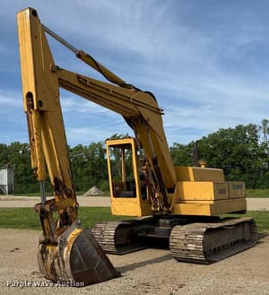 SOLD - John Deere 690B Lot No. OH9020 Construction with --- Hrs ...