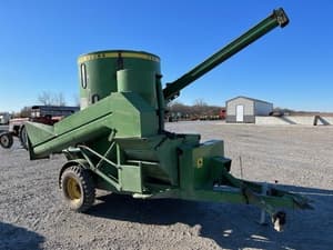 SOLD - JOHN DEERE 700 Hay and Forage | Tractor Zoom
