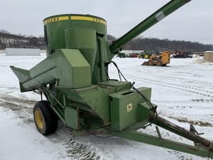 SOLD - John Deere 700 Hay and Forage | Tractor Zoom