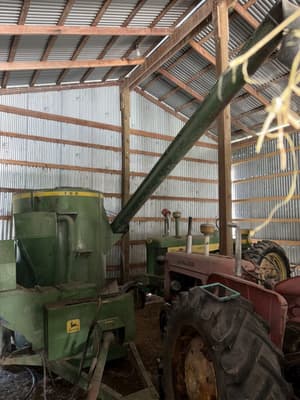 SOLD - John Deere 700 Lot No. 55493 Hay and Forage | Tractor Zoom