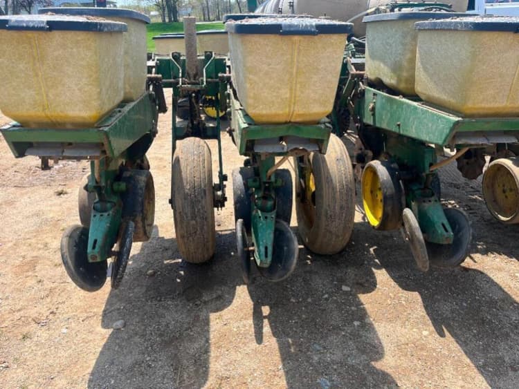 John Deere 7000 Planting Planters for Sale | Tractor Zoom