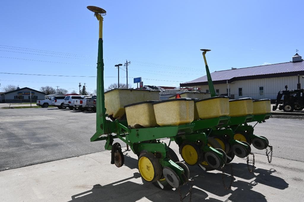 John Deere 7000 Planting Planters for Sale | Tractor Zoom