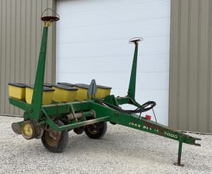 SOLD - John Deere 7000 4-row planter Planting with 4 Rows | Tractor Zoom