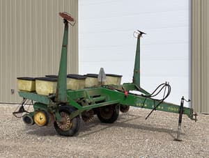SOLD - John Deere 7000 4 row planter Planting with 4 Rows | Tractor Zoom