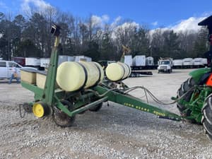 SOLD - John Deere 7000 4 Row Planter Planting with 4 Rows | Tractor Zoom