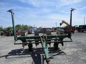 SOLD - JOHN DEERE 7000 4-ROW PLANTER Planting with 4 Rows | Tractor Zoom