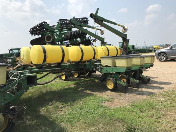 John Deere 7000 Planting Planters for Sale | Tractor Zoom