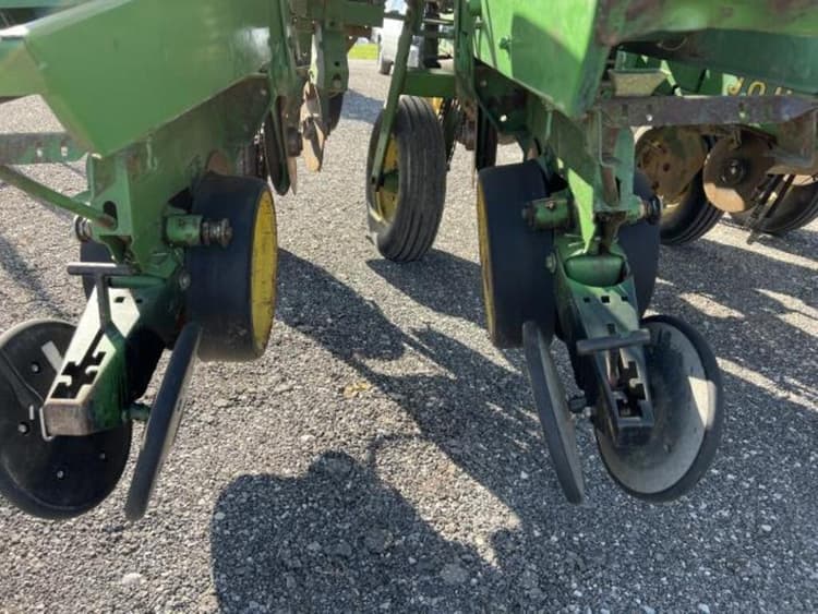 John Deere 7000 Planting Planters for Sale | Tractor Zoom