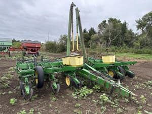 SOLD - John Deere 7000 Planting with --- Rows | Tractor Zoom