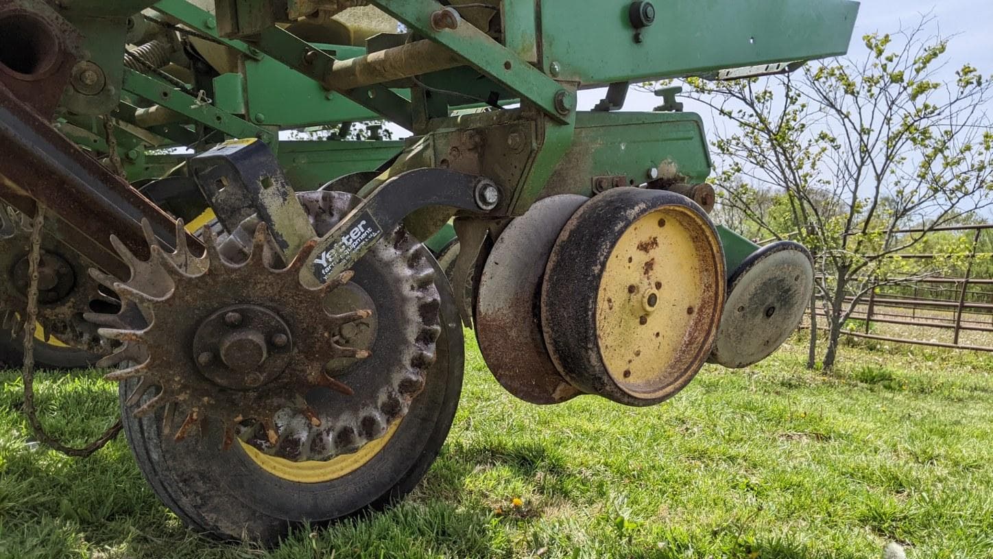 John Deere 7000 Planting Planters for Sale | Tractor Zoom