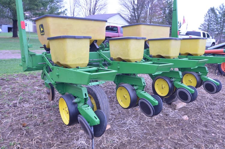 John Deere 7000 Planting Planters for Sale | Tractor Zoom