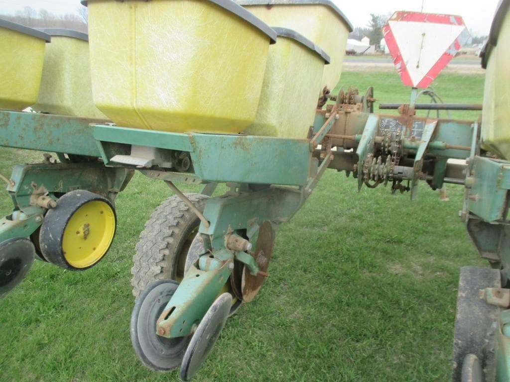 John Deere 7000 Planting Planters for Sale | Tractor Zoom
