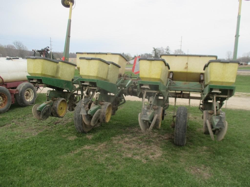 John Deere 7000 Planting Planters for Sale | Tractor Zoom